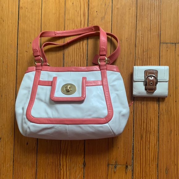 Coach | Bags | Euc Coach Whitecoral Leather Cricket Shoulder Bag 361 W ...